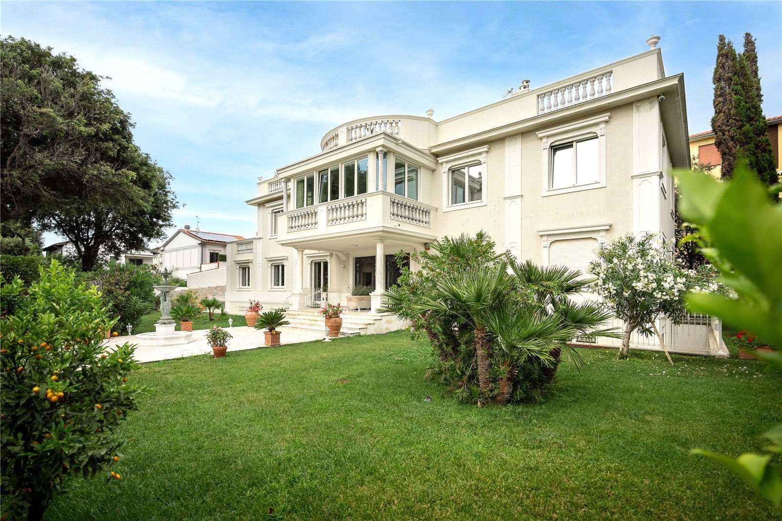 Property for sale in Tuscany, Italy | Savills