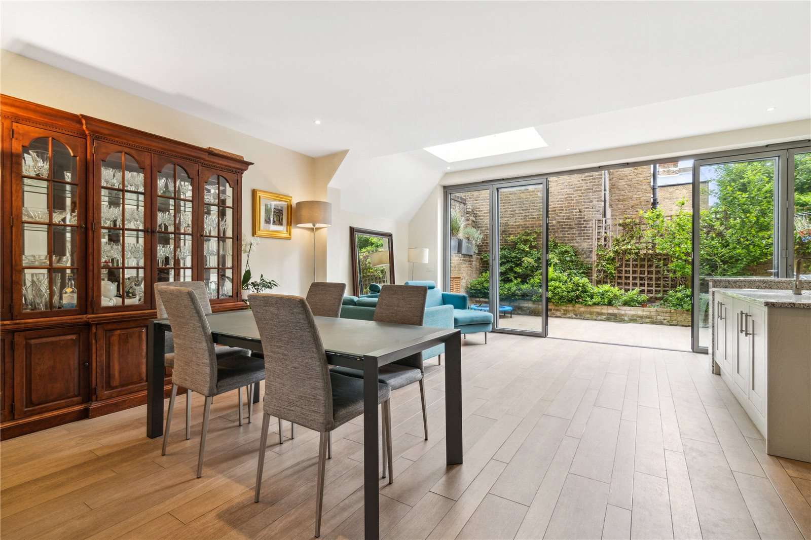 Winchendon Road, Fulham, London, SW6 5DH | Property to rent | Savills