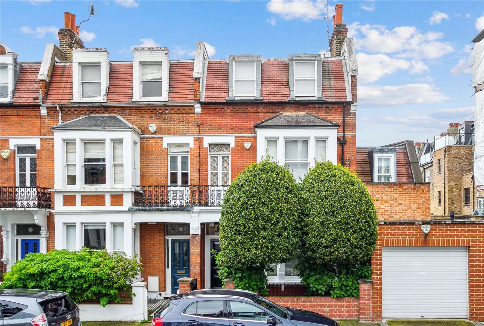 Four bedroom houses for sale in Fulham Broadway Underground, London ...