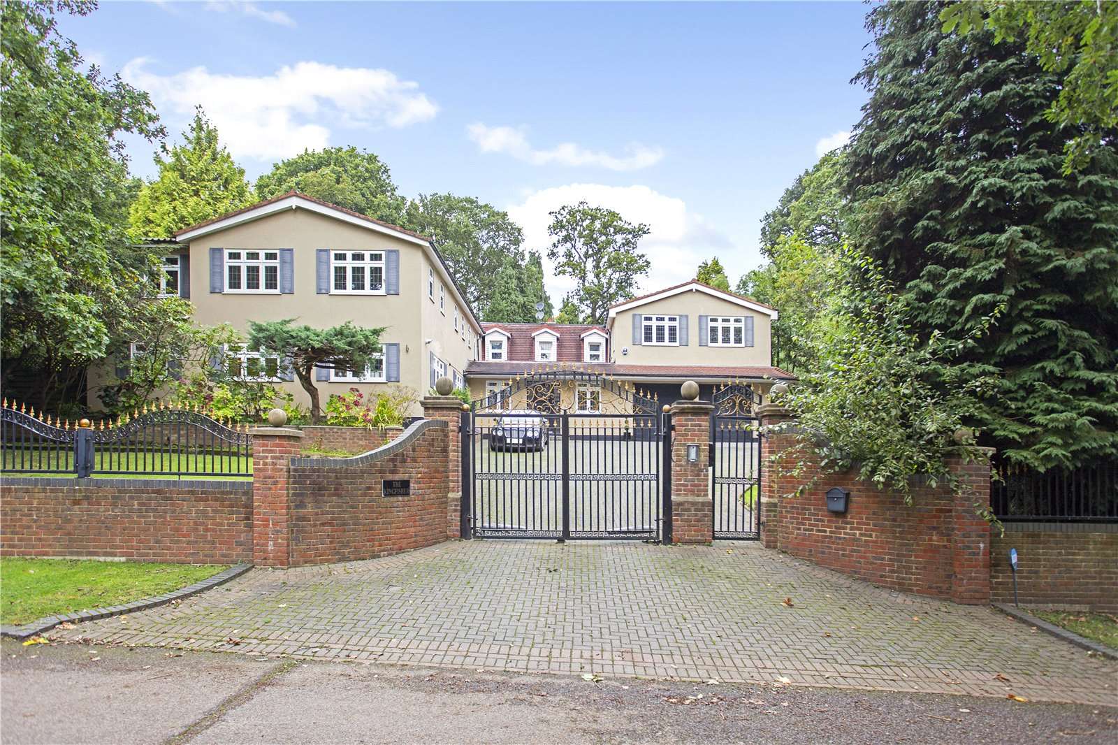 Houses for sale in Kingswood, Surrey | Savills