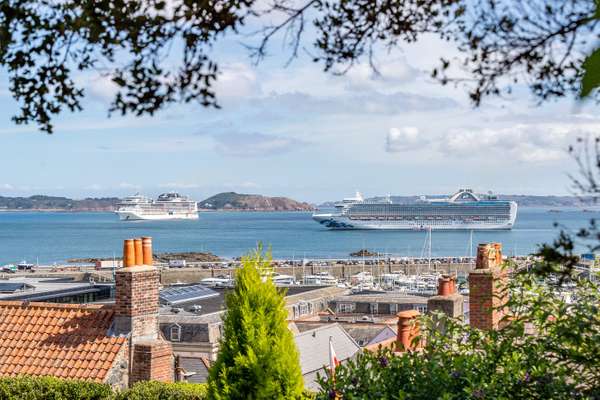 Maison à vendre: GY1, Guernsey, Iles Anglo-Normandes | Savills
