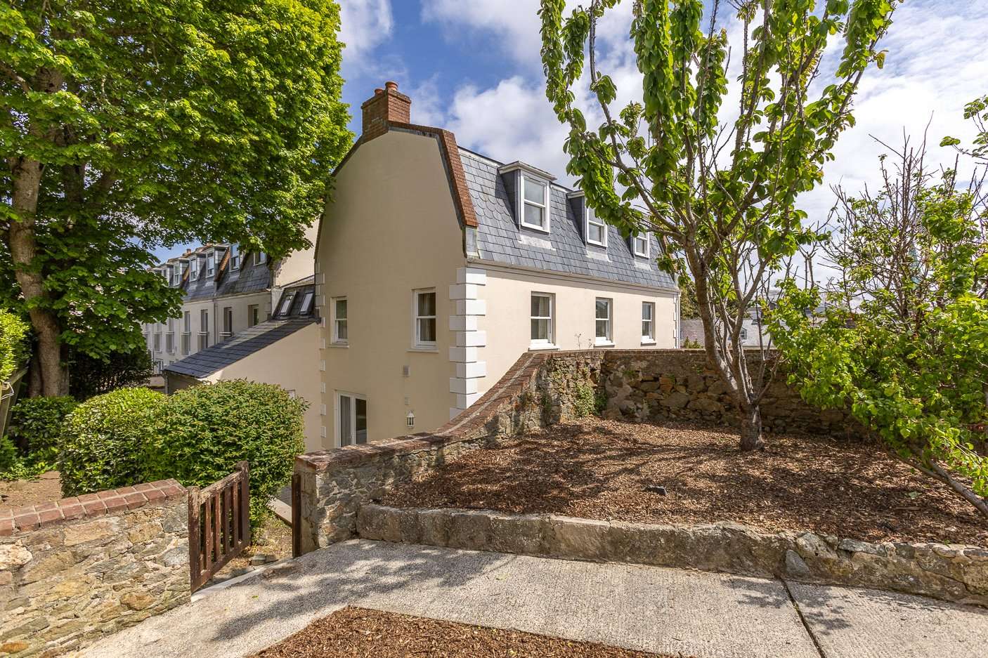 No 1 Les Fontenelles Mews, Mount Hermon, St Peter Port, GY1 1JD ...