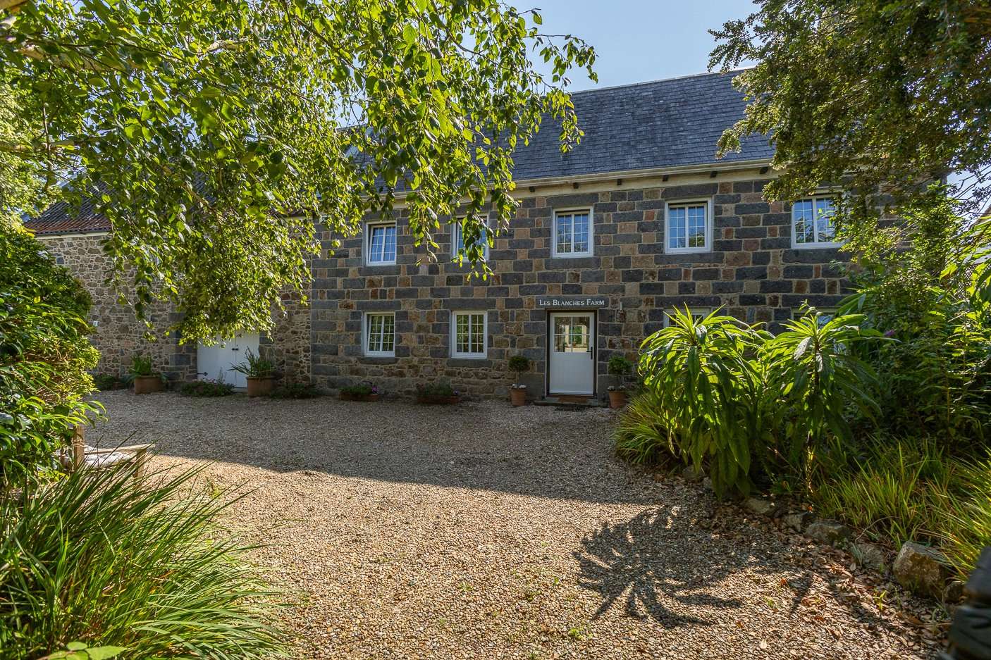 Les Blanches Farm, La Route Des Blanches, St Martin, GY4 6AE | Property ...