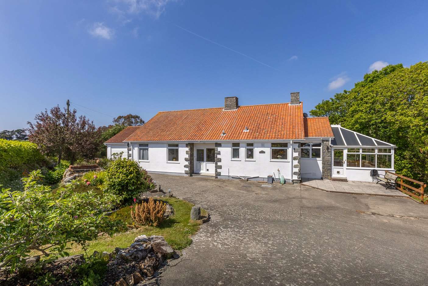 Cornerways, Rue De La Croute, St Peters, GY7 9DY | Property for sale ...