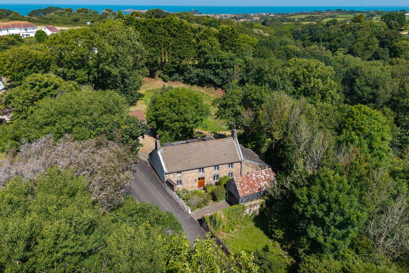 Les Vallettes, Route Des Sages, St Pierre Du Bois, GY7 9DL | Property ...