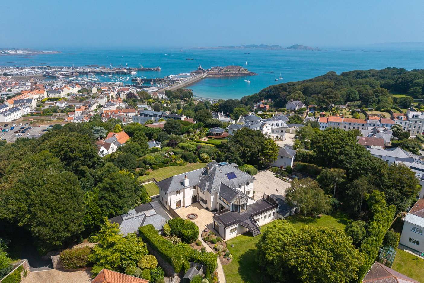 Montville House, Les Vardes, St Peter Port, GY1 1BH | Property for sale ...