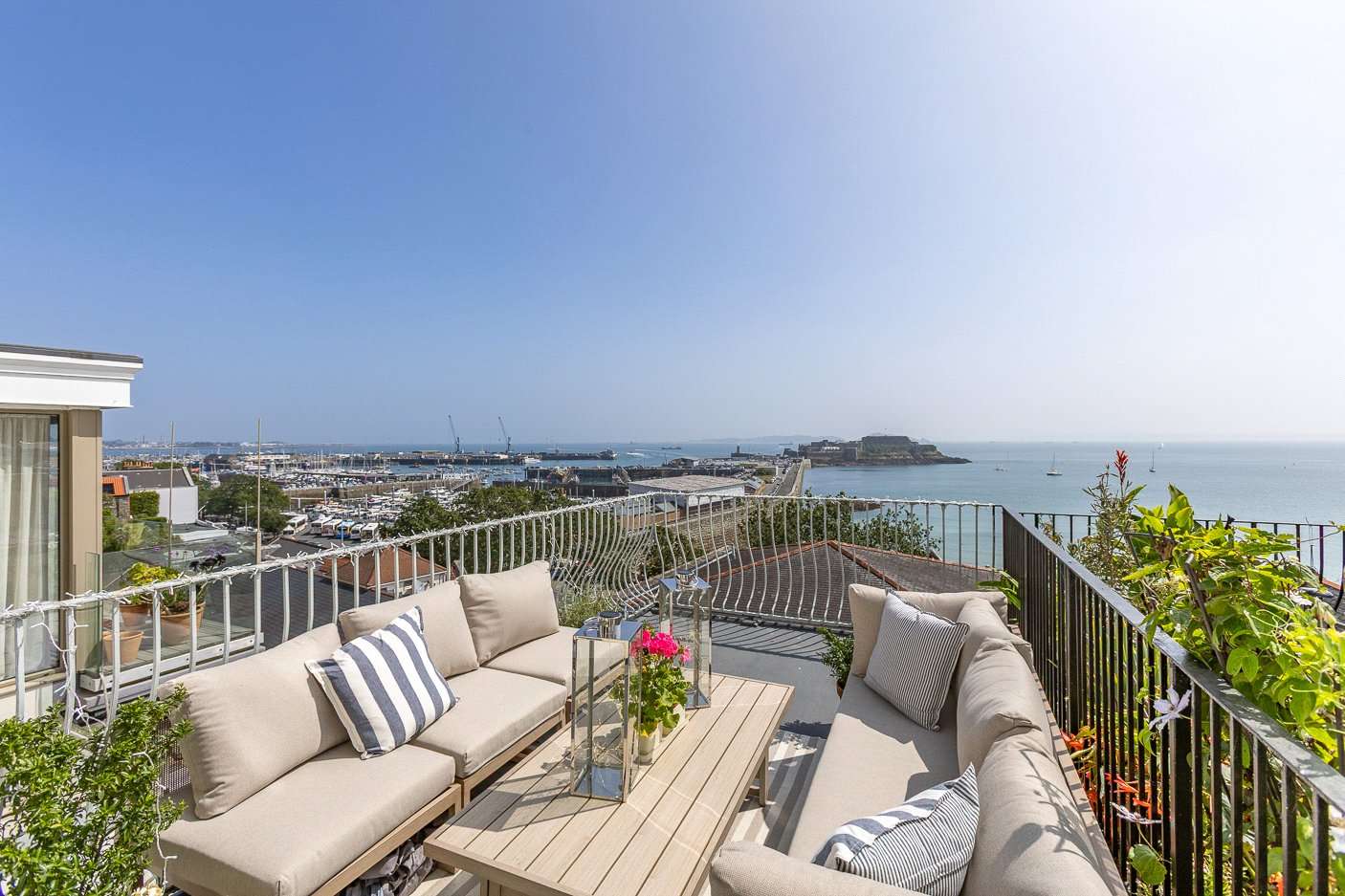 Vue Du Chateau, 5 The Strand, St Peter Port, GY1 1LJ | Property for ...