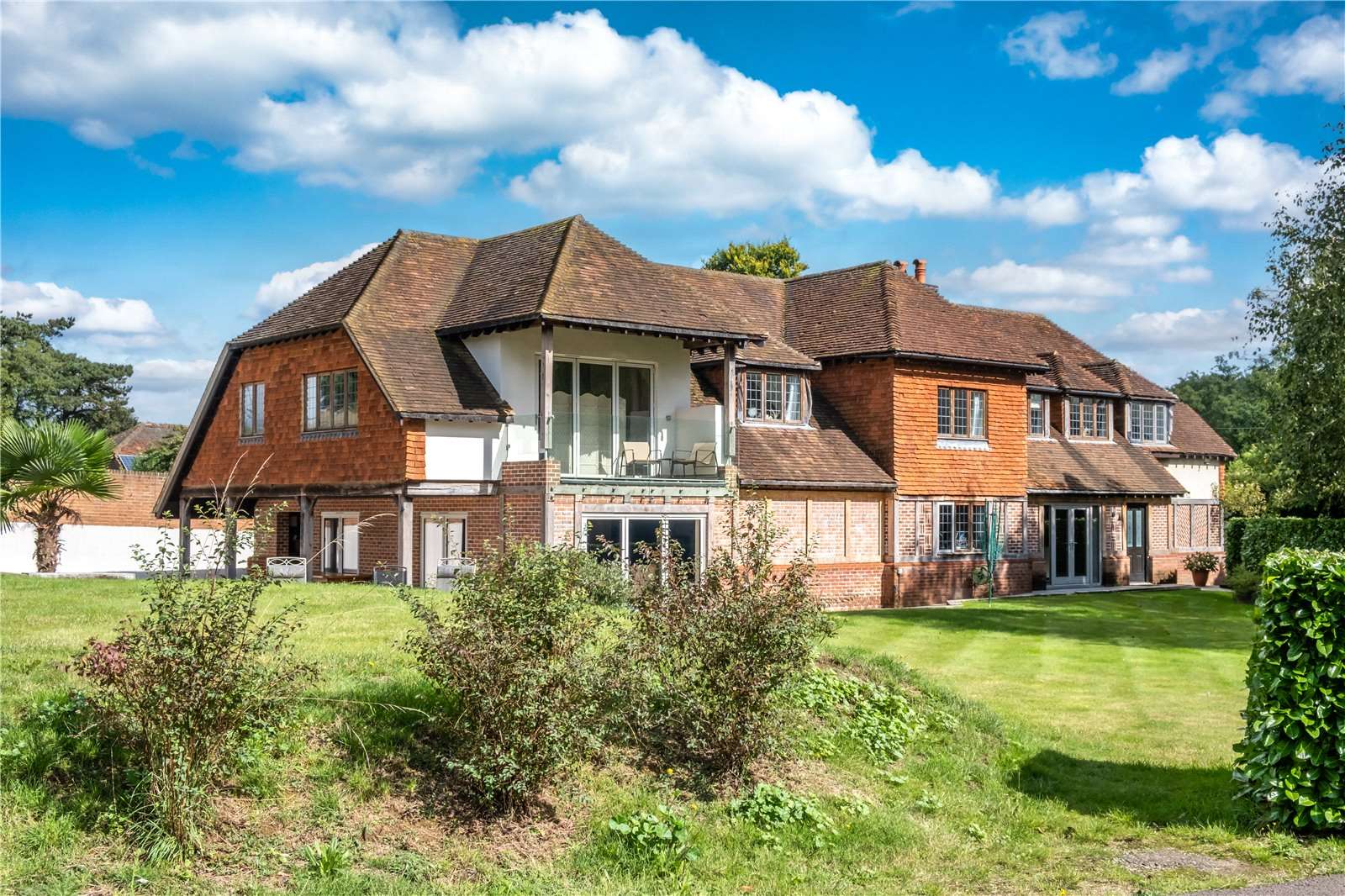 Houses for sale in Godalming, Surrey | Savills