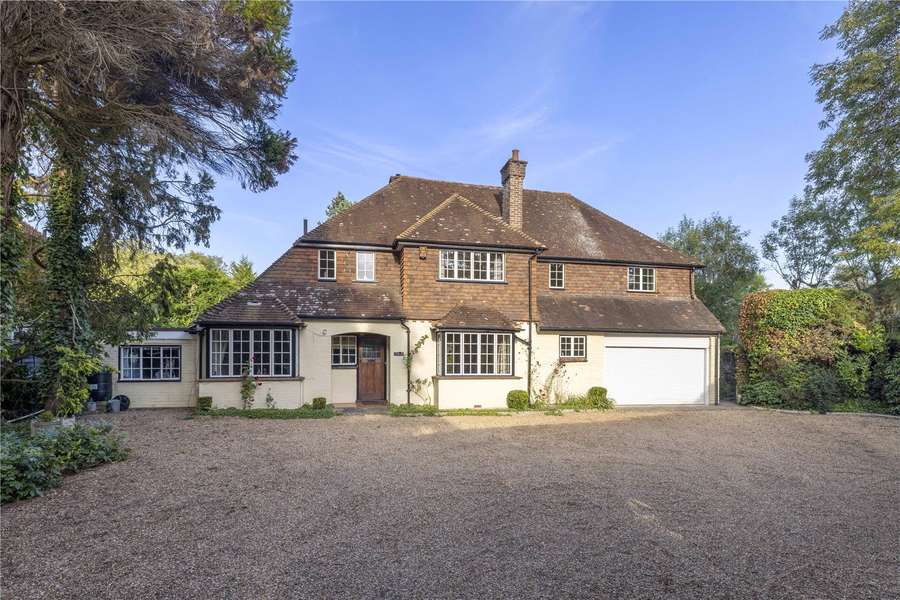 Guildford Road, Cranleigh, Surrey, GU6 8PR | Property for sale | Savills