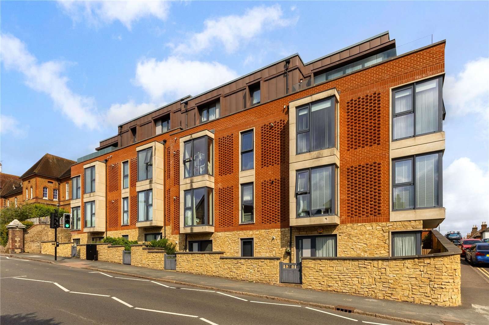 Byty na prodej v Westcott, Surrey | Savills