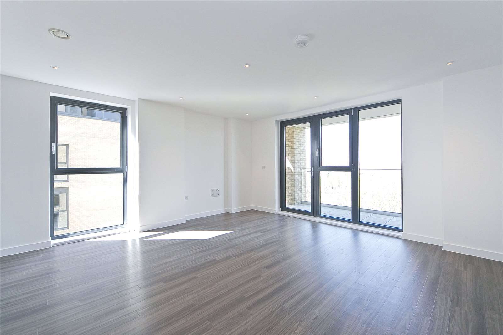 Goldsmiths Row, London, E2 8GN | Property to rent | Savills