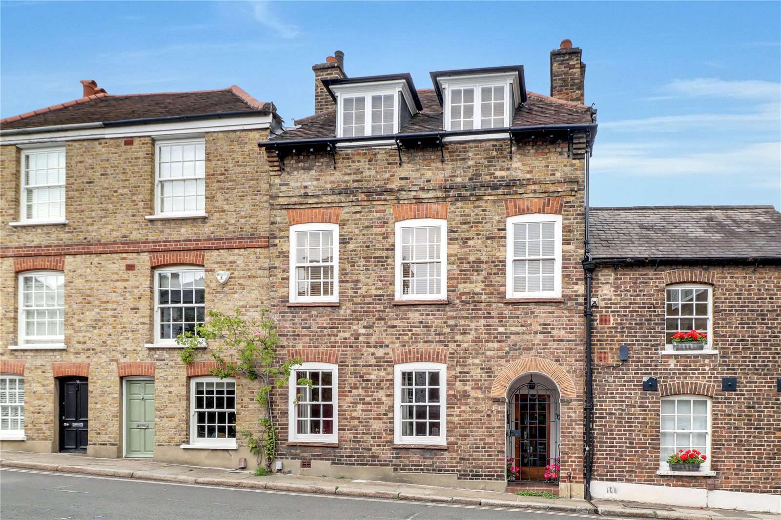 The Mount Square, London, NW3 6SX | Property for sale | Savills