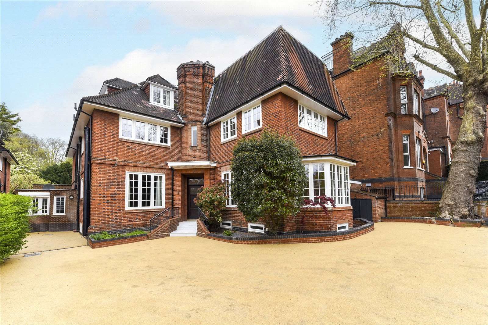 Frognal Lane, London, NW3 7DG | Własność na wynajem | Savills