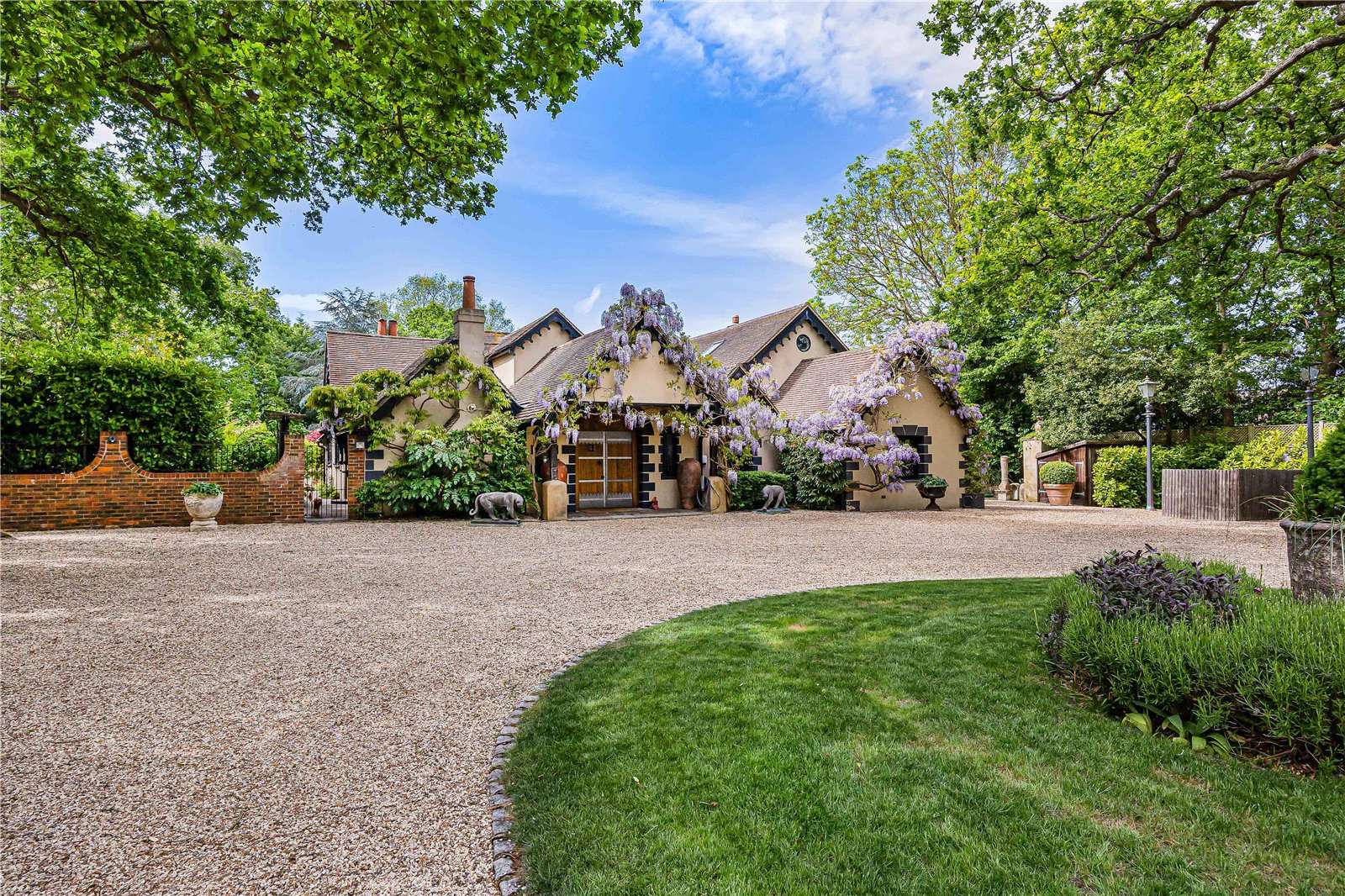 Sandford Lane, Hurst, Reading, Berkshire, RG10 0SU | Property for sale ...