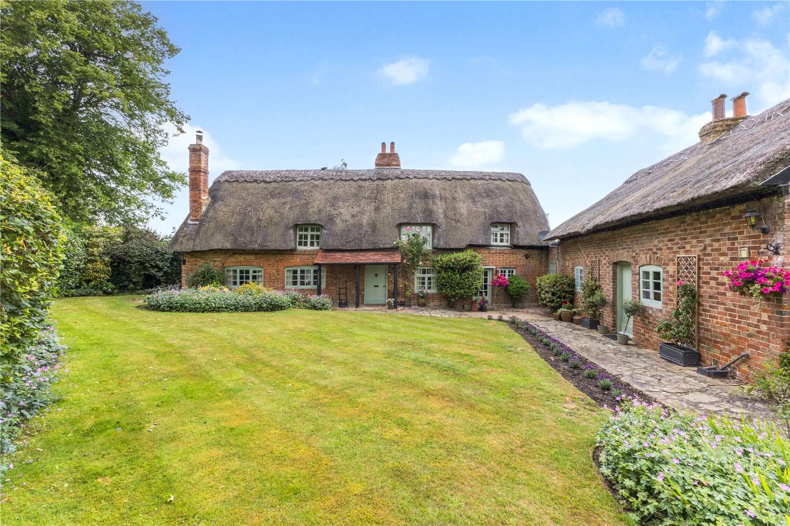 Cross End, Wavendon, Milton Keynes, Buckinghamshire, MK17 8AQ ...