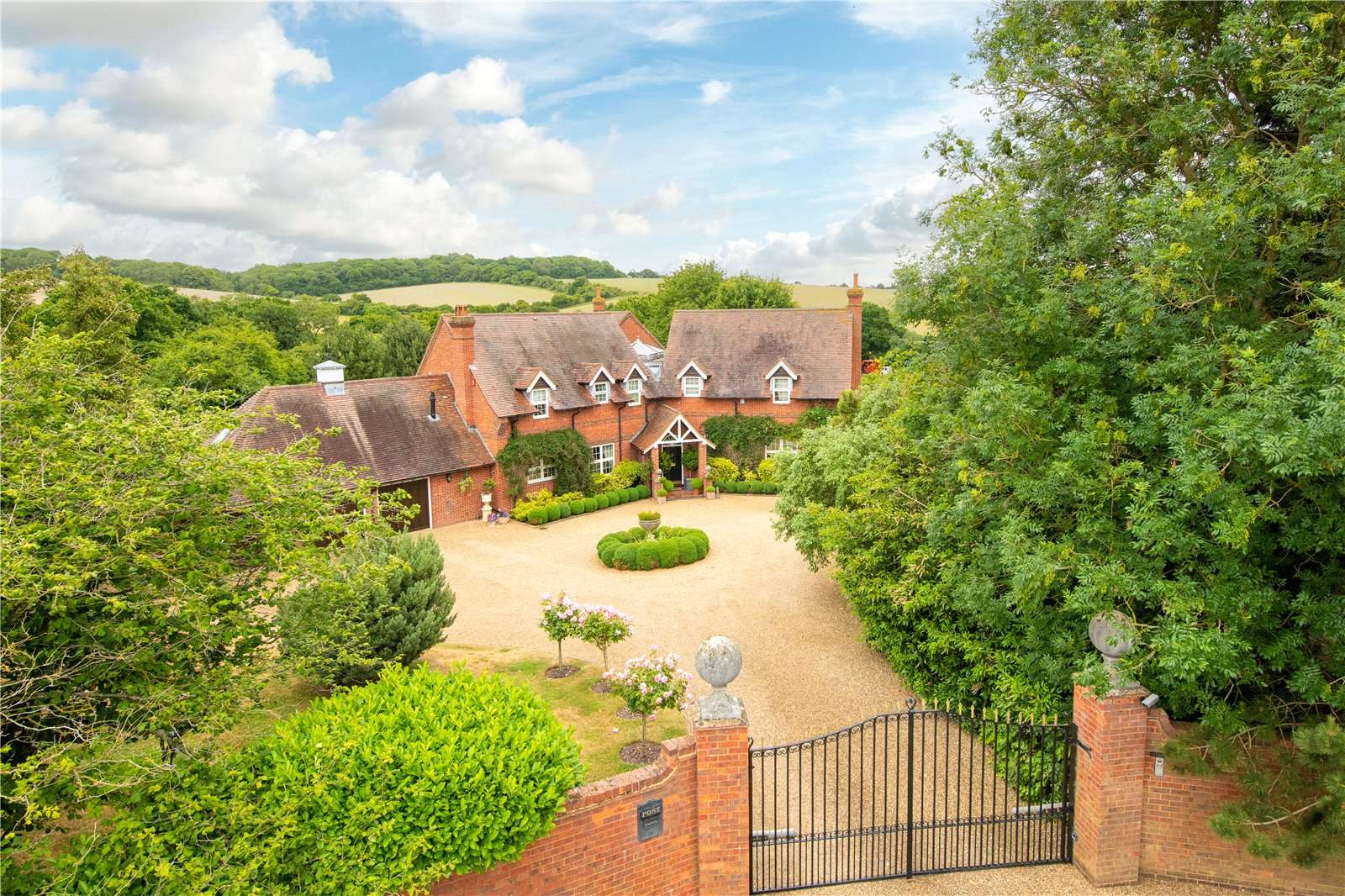 Lilley Bottom, Lilley, Luton, Hertfordshire, LU2 8NH | Property for ...
