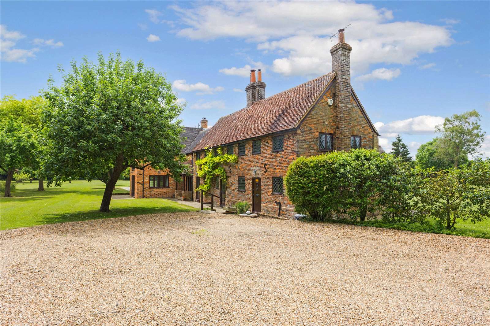 Leighton Road, Northall, Dunstable, Bedfordshire, LU6 2EZ | Property ...