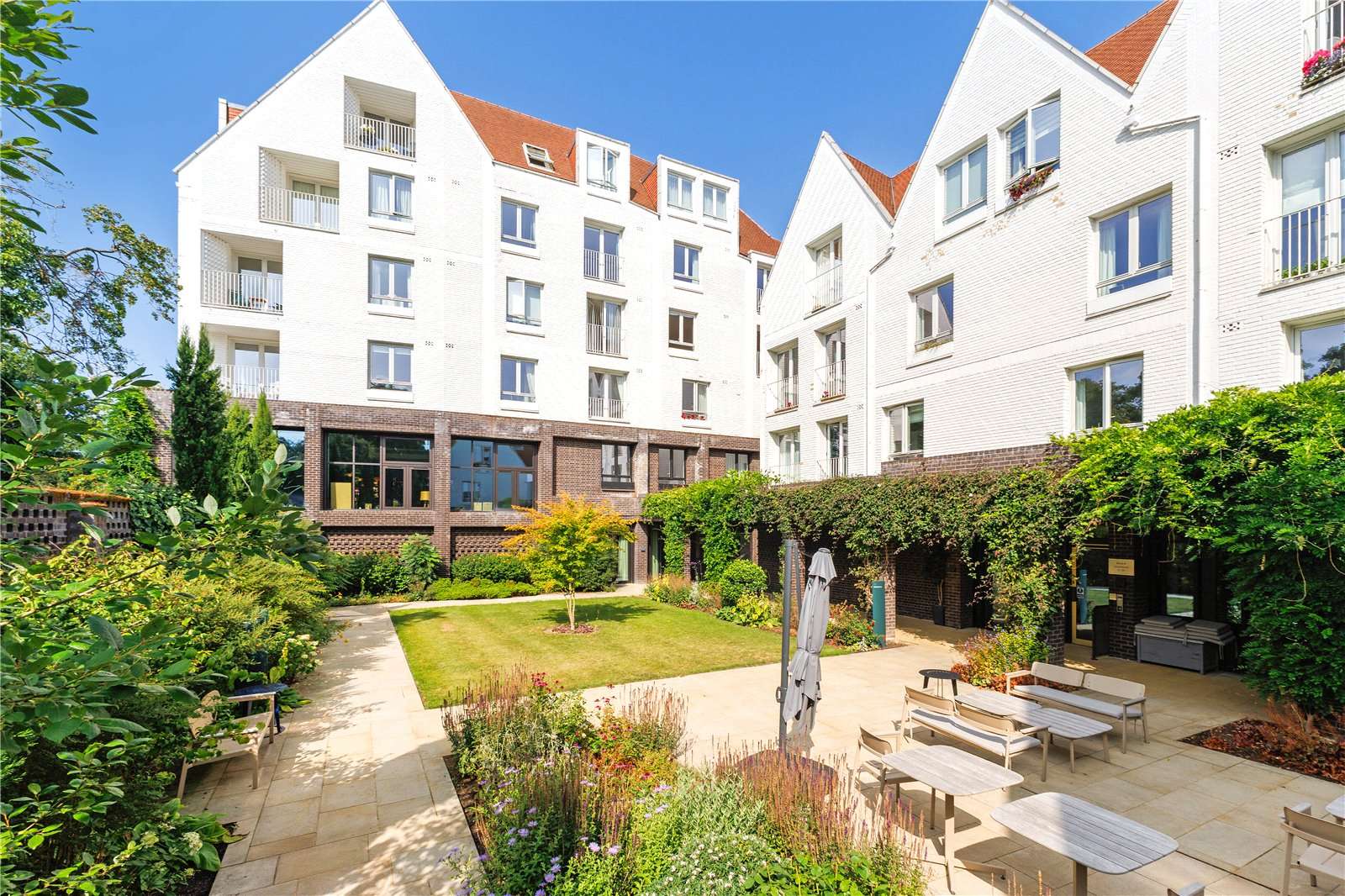 Senior living properties for sale in Luton Airport Parkway Station ...