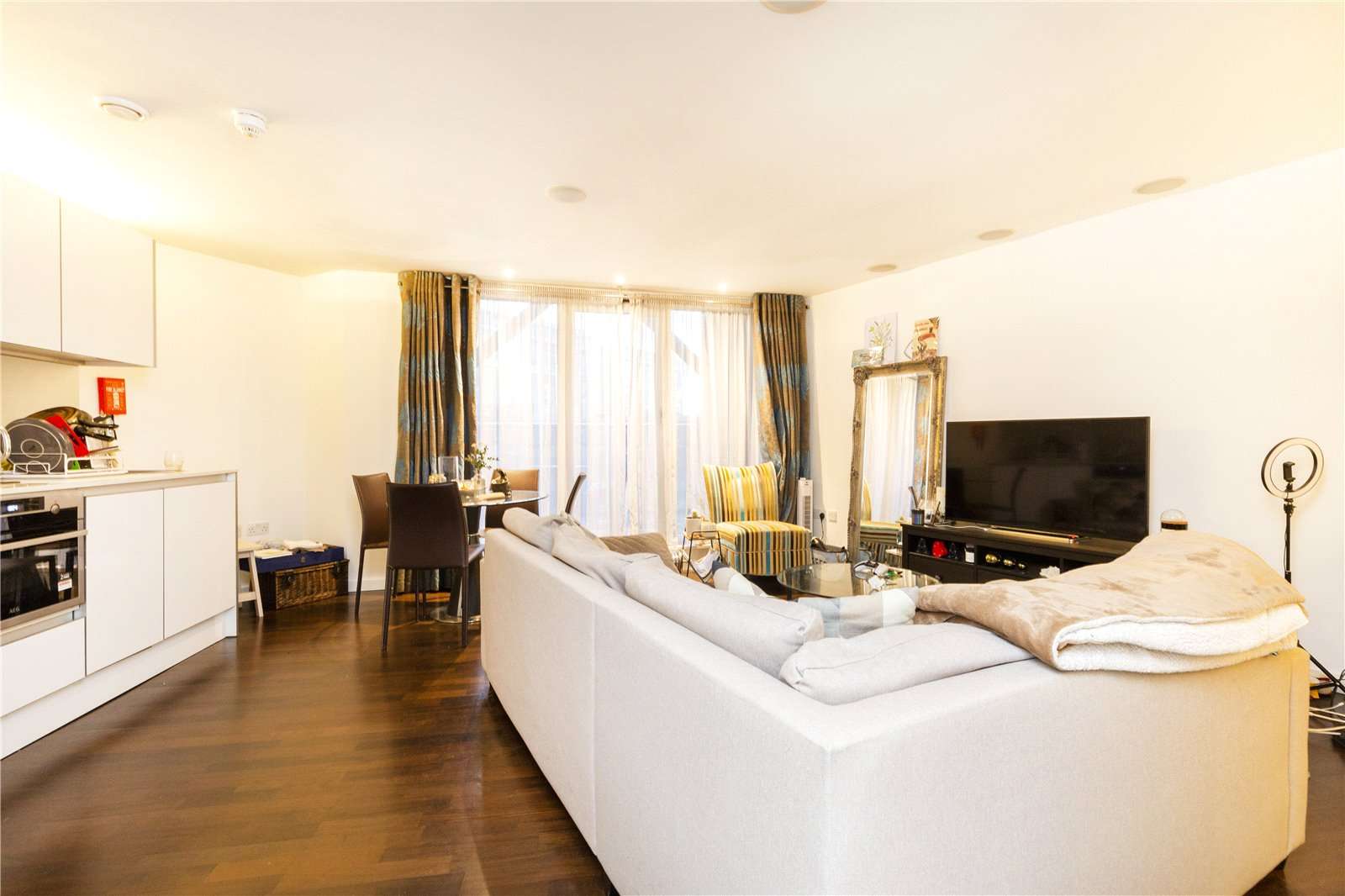 Islington on the Green, 12A Islington Green, Islington, London, N1 2XN ...