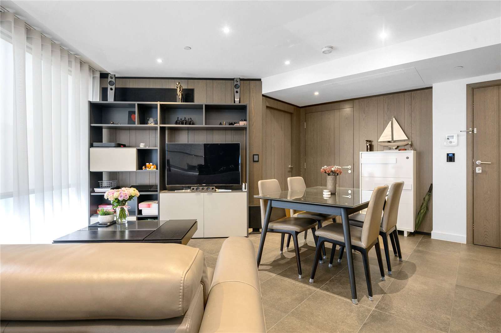 City Road, London, EC1V 1AJ | Property to rent | Savills