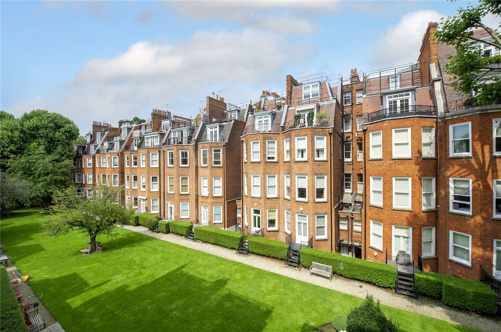 Property for sale in SW3, England | Savills