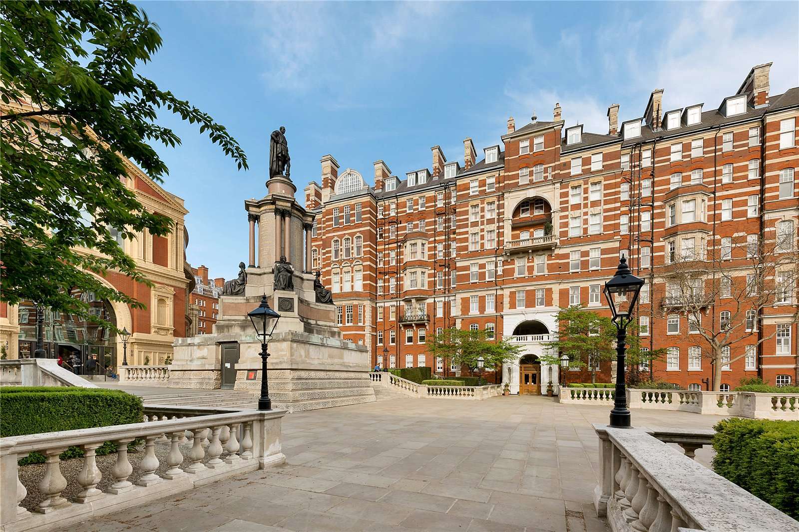 Albert Court Central Block, Prince Consort Road, London, SW7 2BG ...