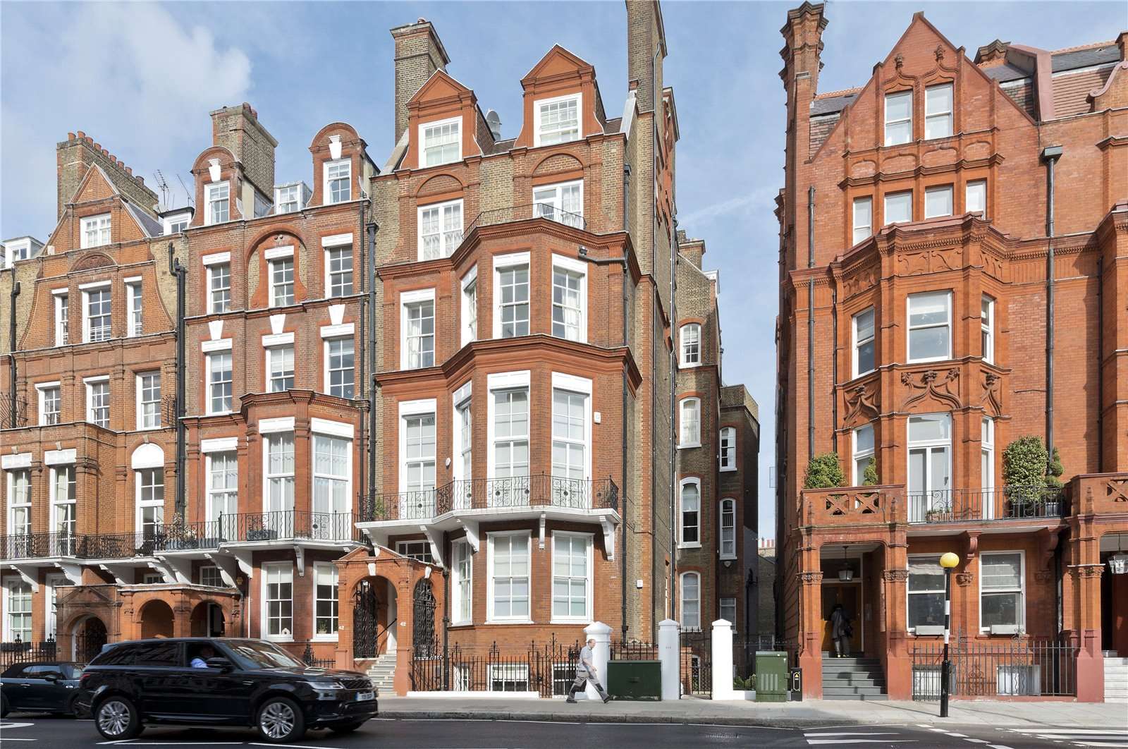 Pont Street, London, SW1X 0AD | Property for sale | Savills