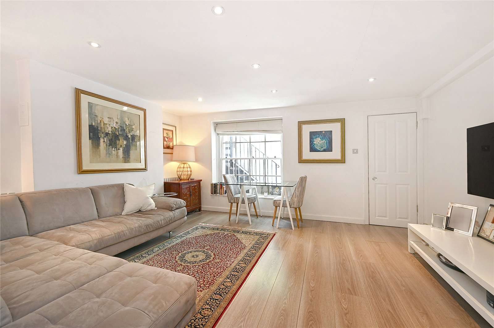 Brompton Square, London, SW3 2AG | Property to rent | Savills