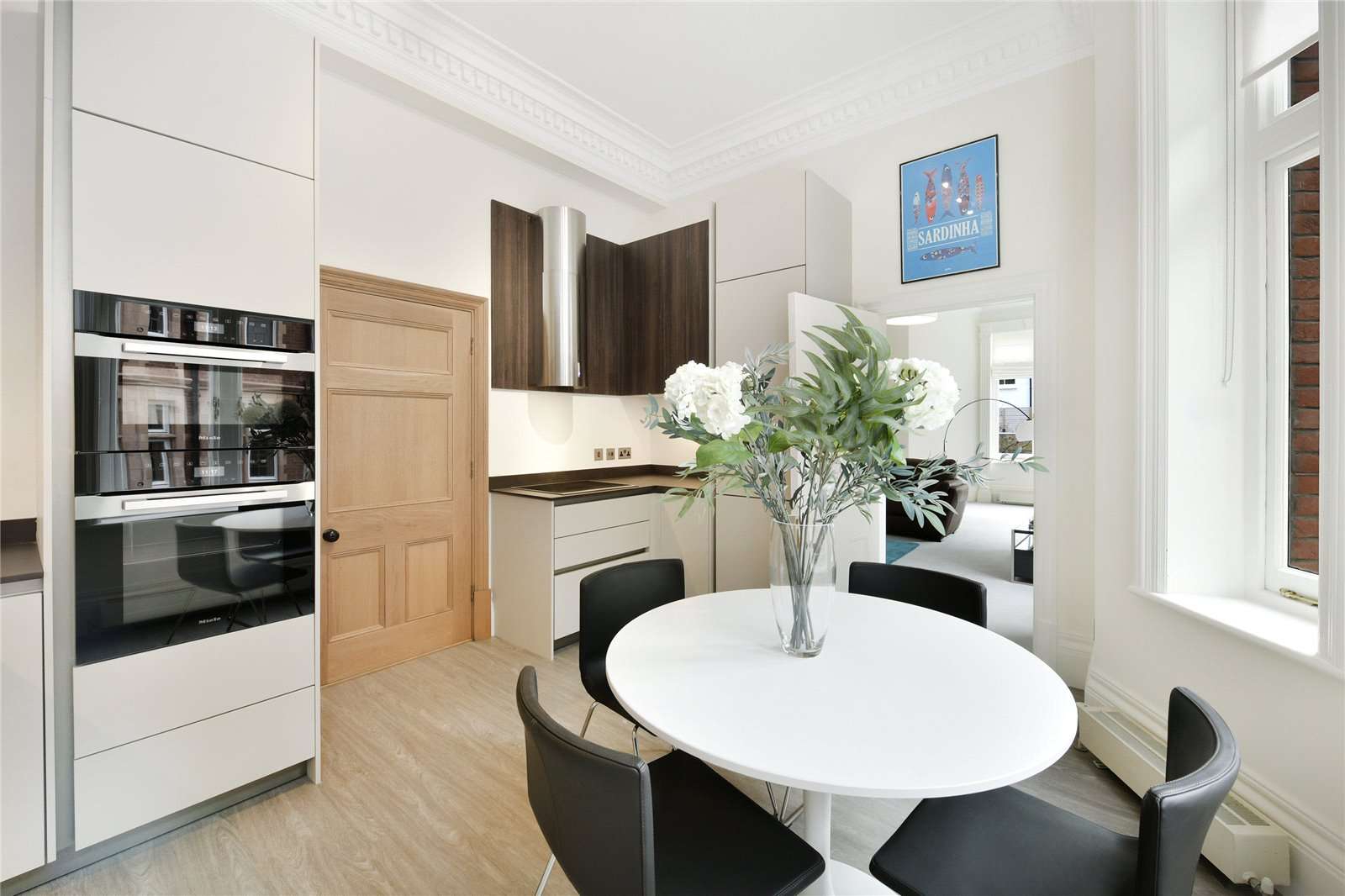Three bedroom houses to rent in London, England | Savills