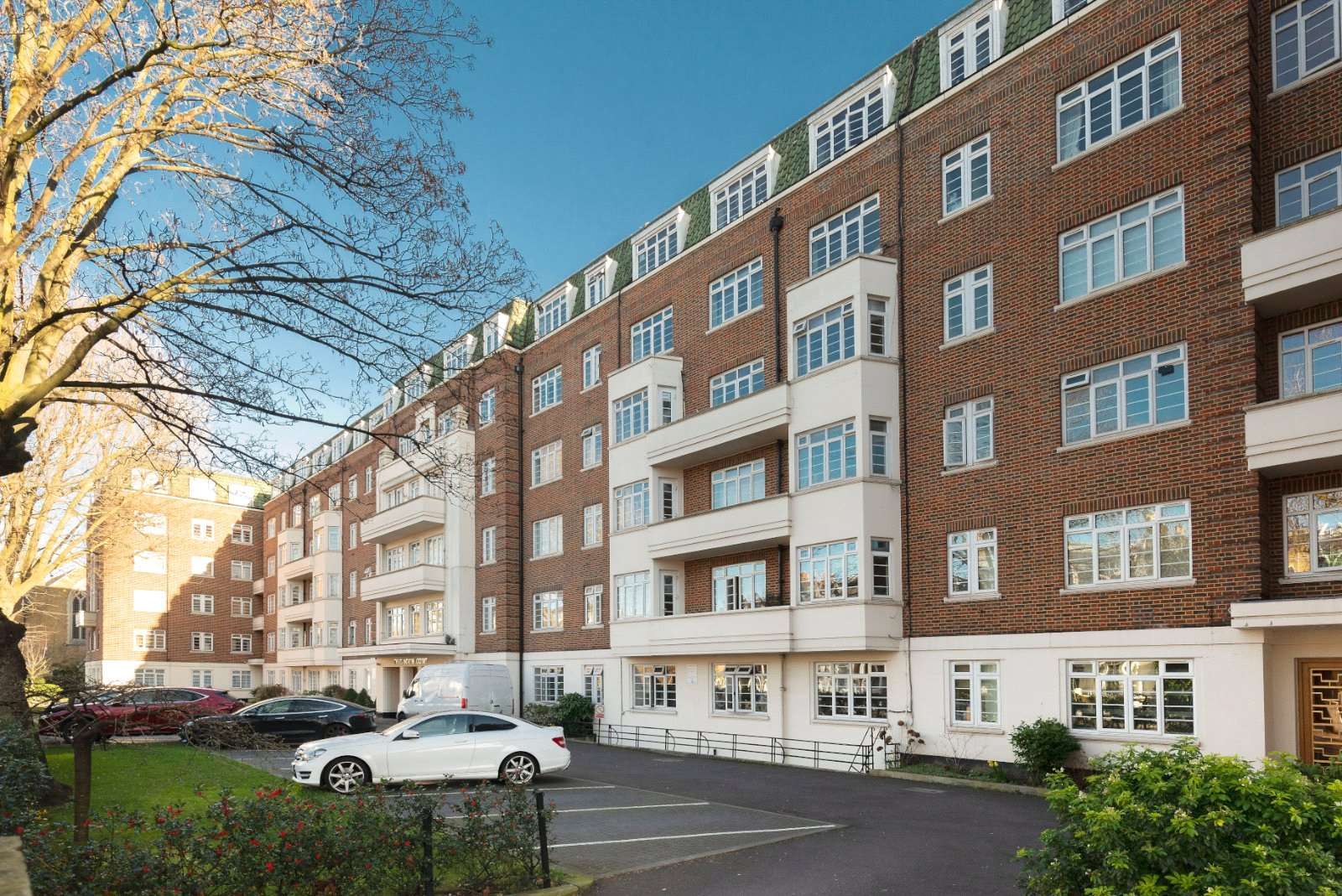 Chatsworth Court, Pembroke Road, London, W8 6DD | Property for sale ...