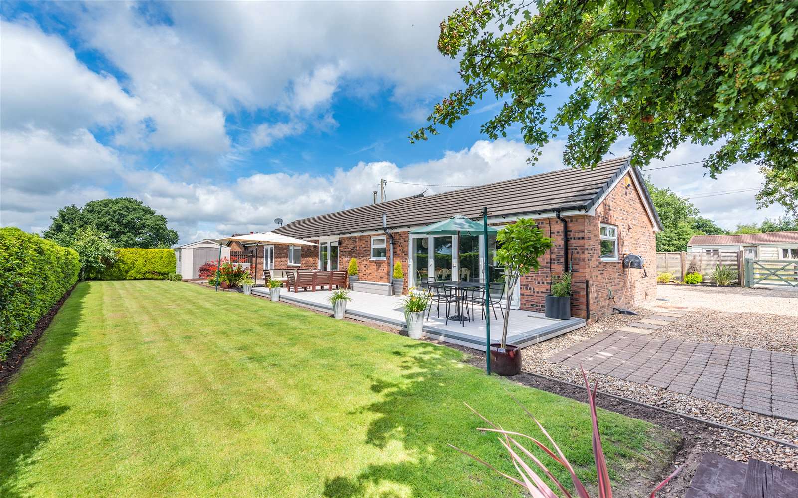 Pickmere Lane, Pickmere, Knutsford, Cheshire, WA16 0JH | Property for ...