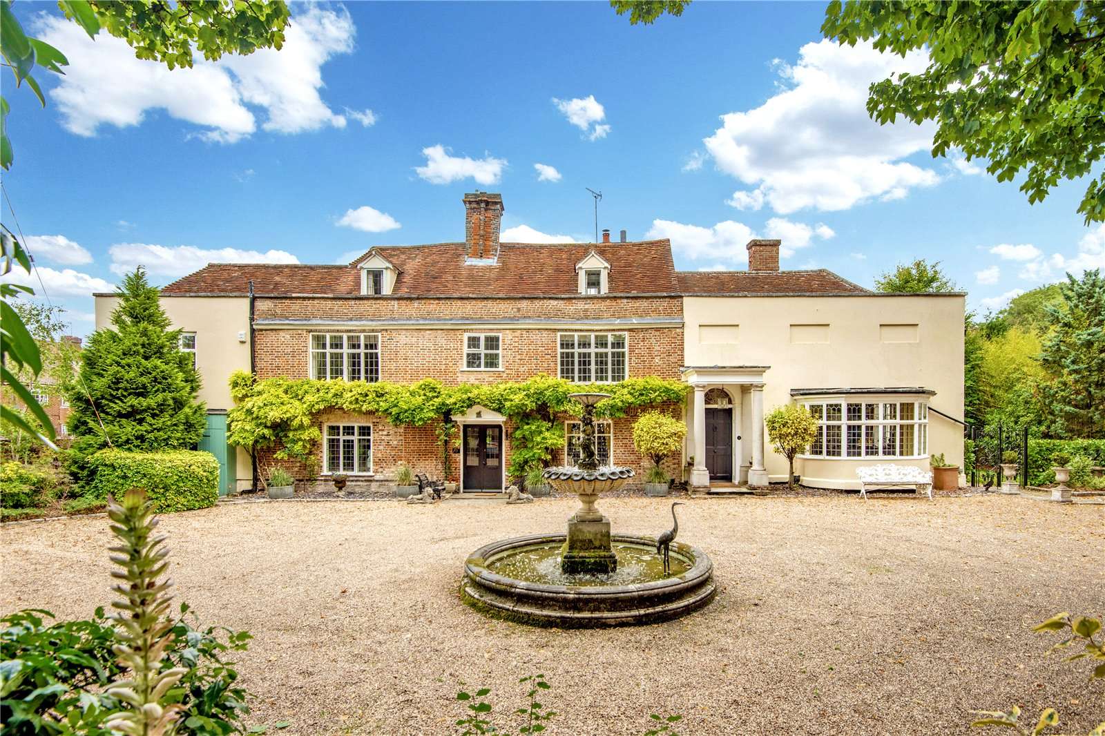 Houses for sale in Great Kingshill, Buckinghamshire | Savills