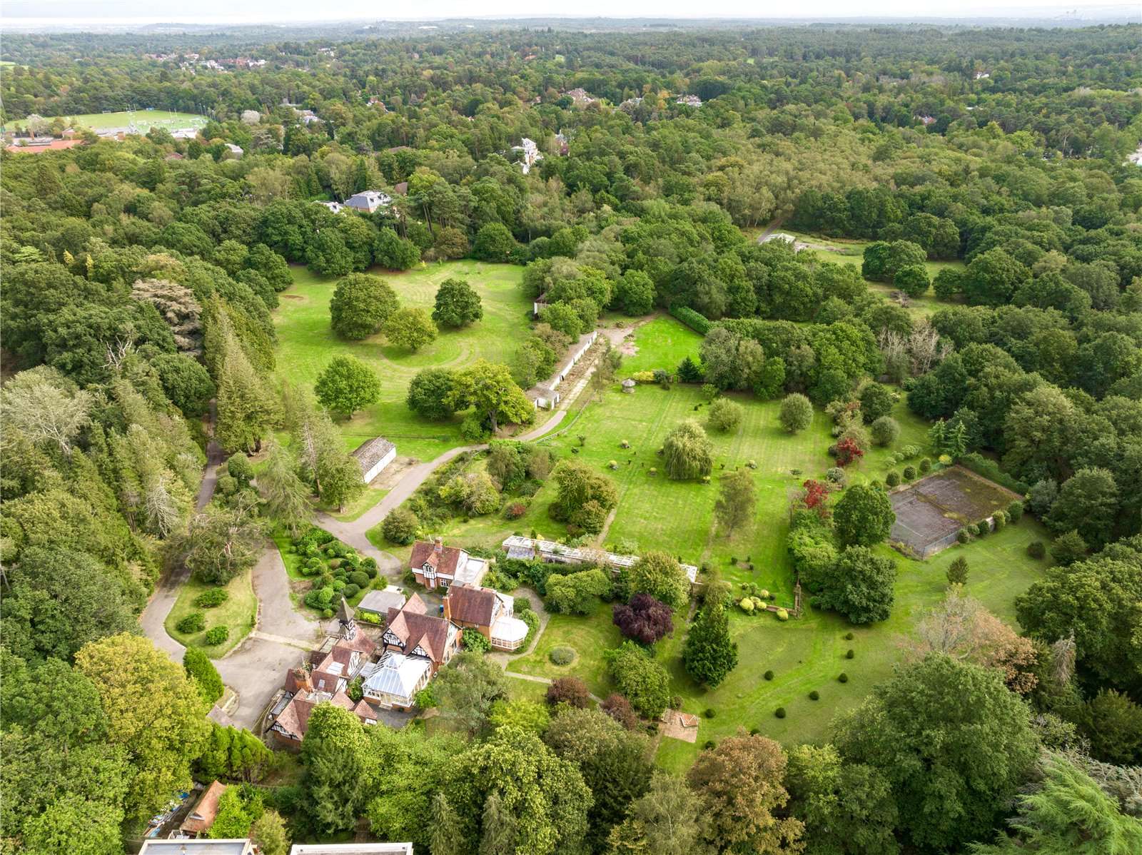 Devenish Road, Sunningdale, Ascot, Berkshire, SL5 9PH | คุณสมบัติ รอขาย ...