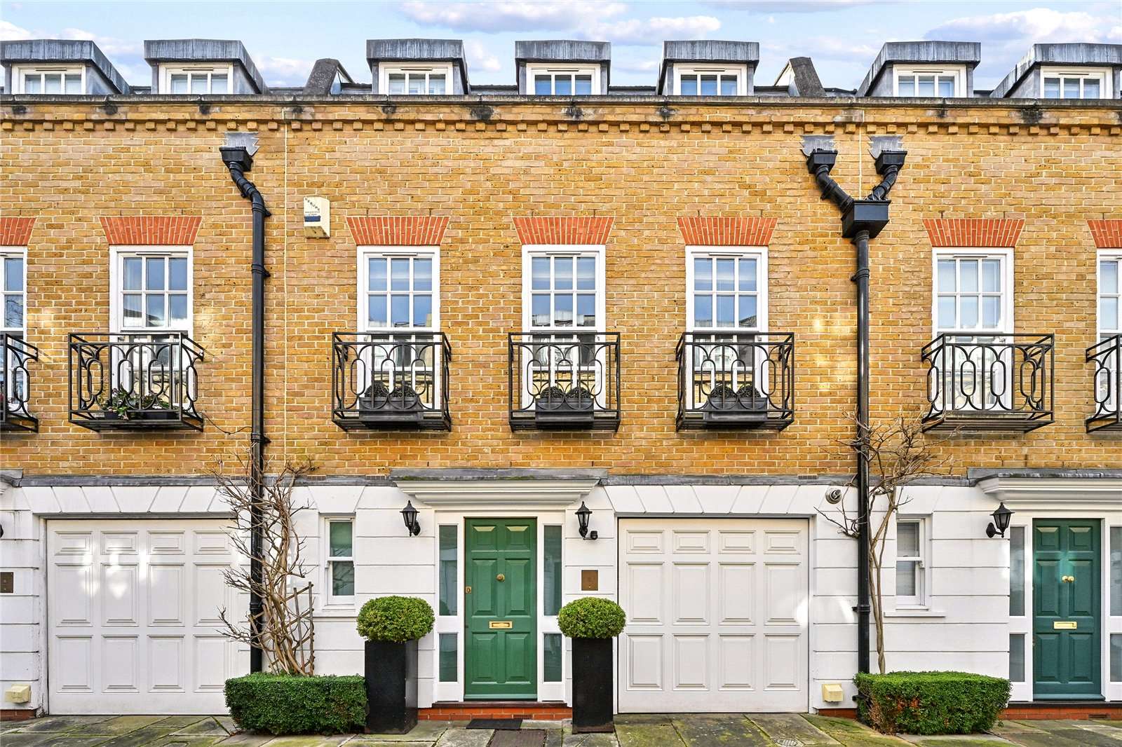 Farrier Walk, London, SW10 9FW | Property for sale | Savills