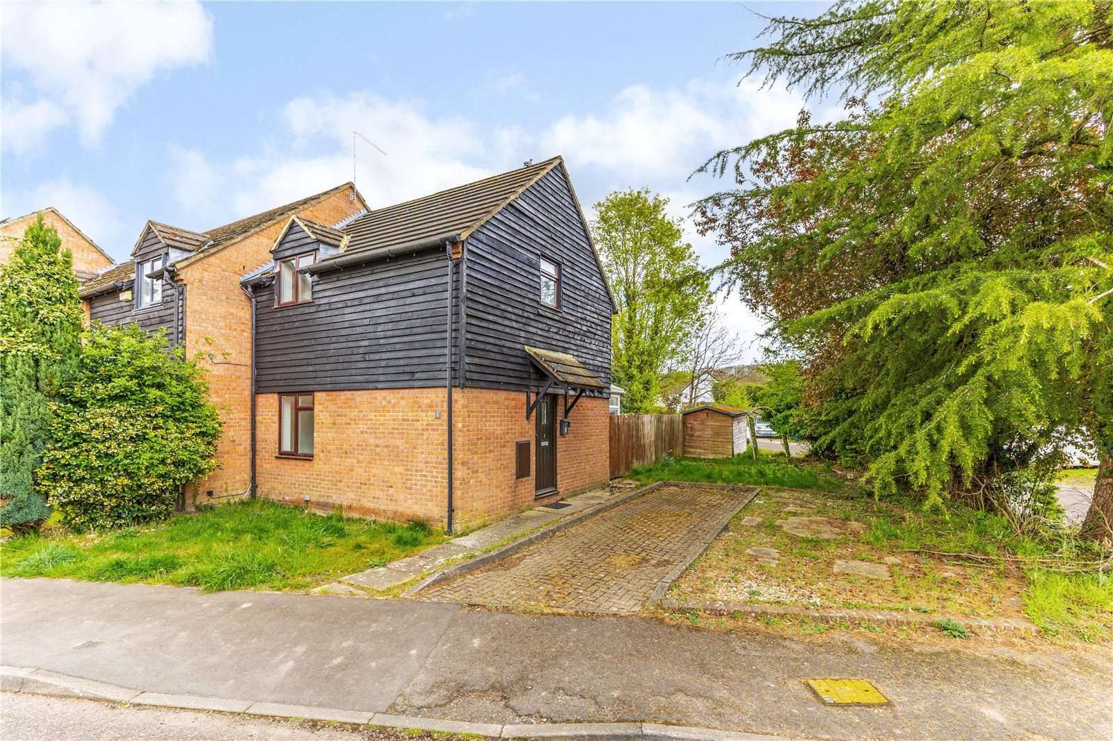 Houses for sale in Great Kingshill, Buckinghamshire | Savills
