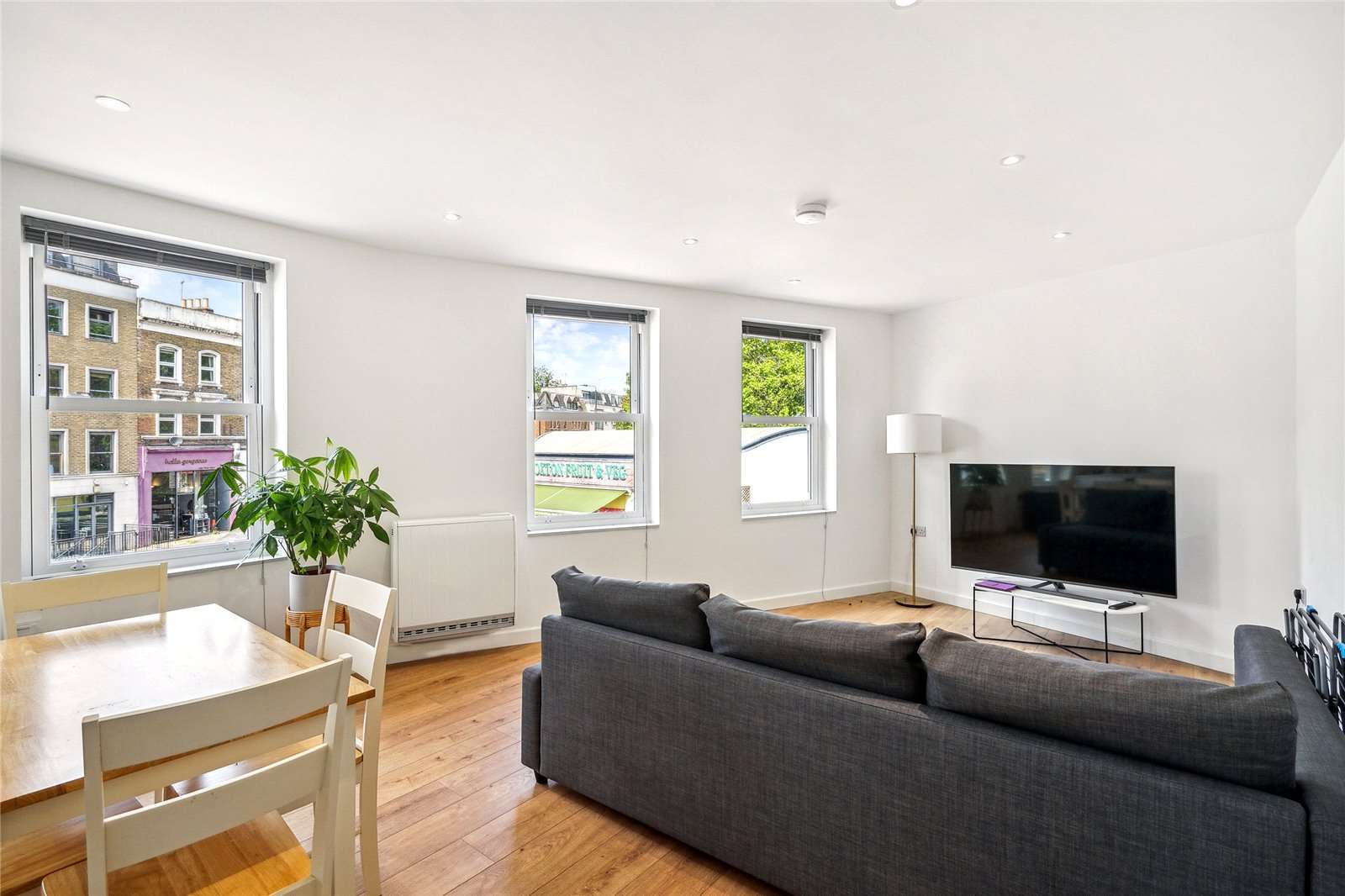 Battersea Park Road, London, SW11 3BH Propiedad para alquilar | Savills