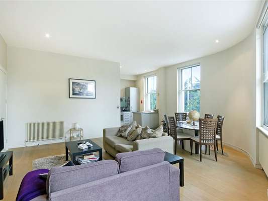 Property to rent in London | Savills