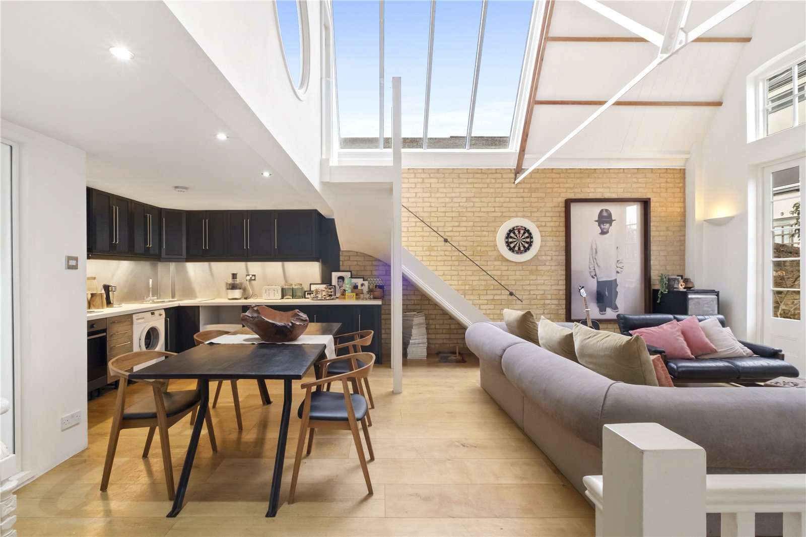 Welmar Mews, London, SW4 7DD | Propriedade para arrendamento | Savills