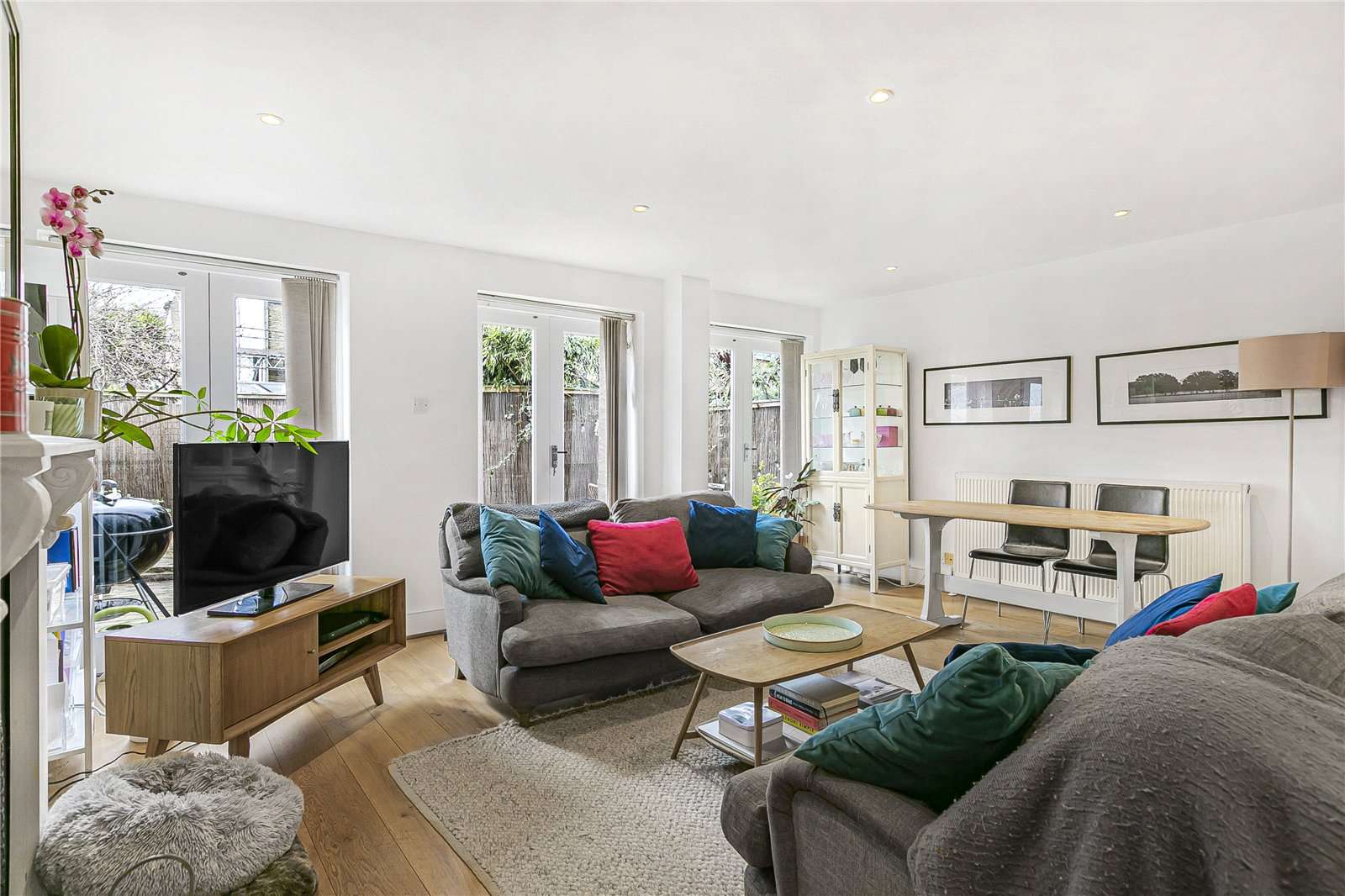 Taybridge Road, London, SW11 5PZ | Property for sale | Savills