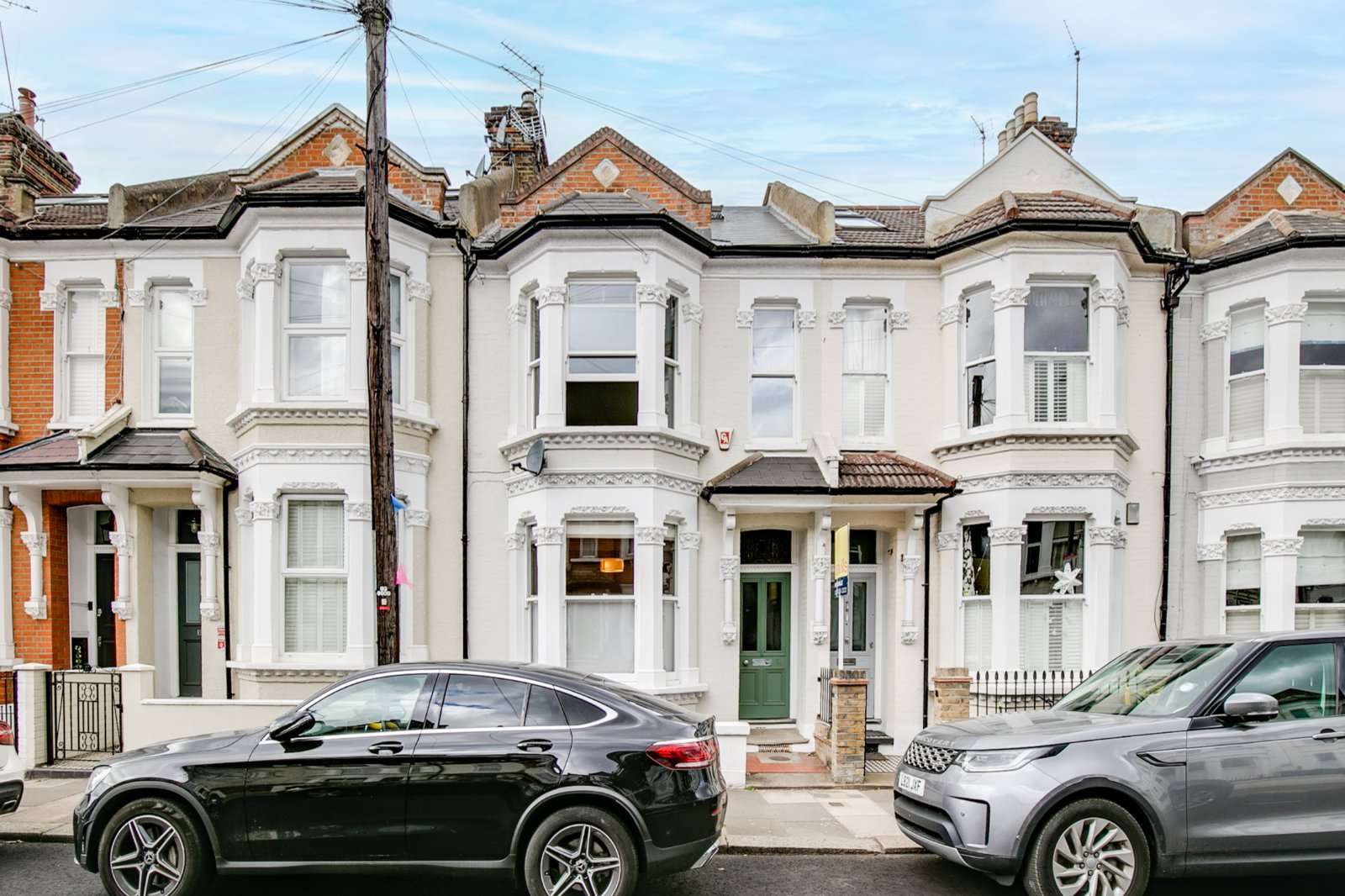 Sugden Road, London, SW11 5EB | プロパティ - 販売 | Savills