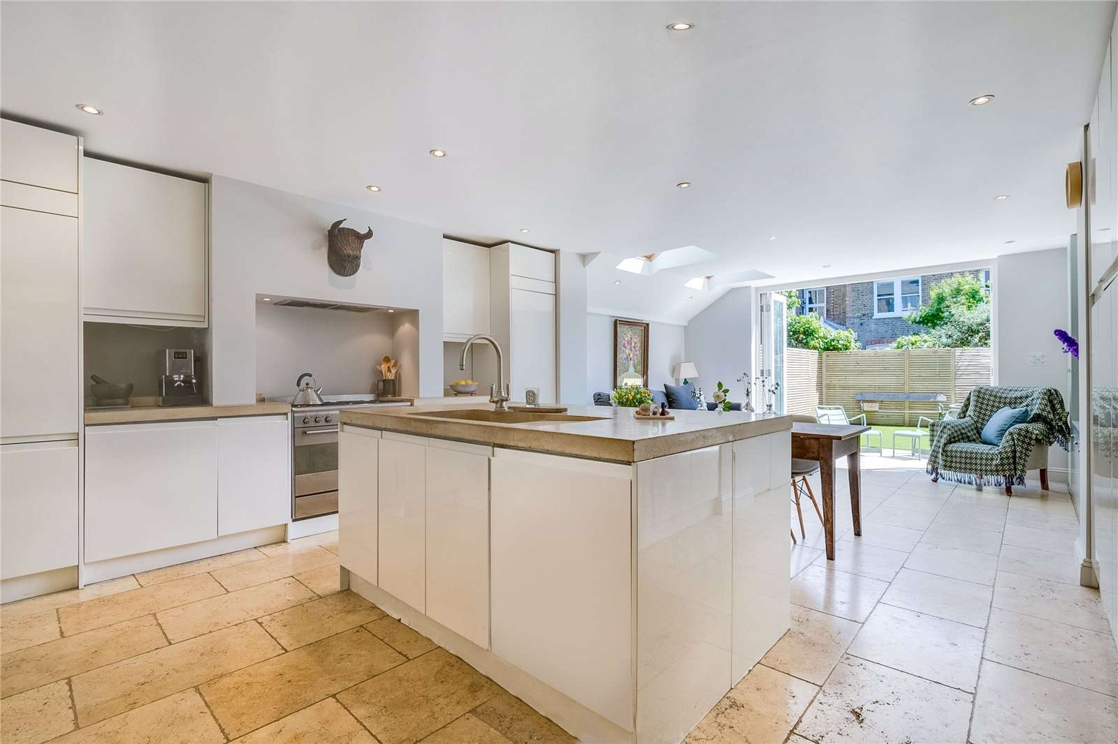 Four bedroom houses for sale in Between the Commons, London, England ...
