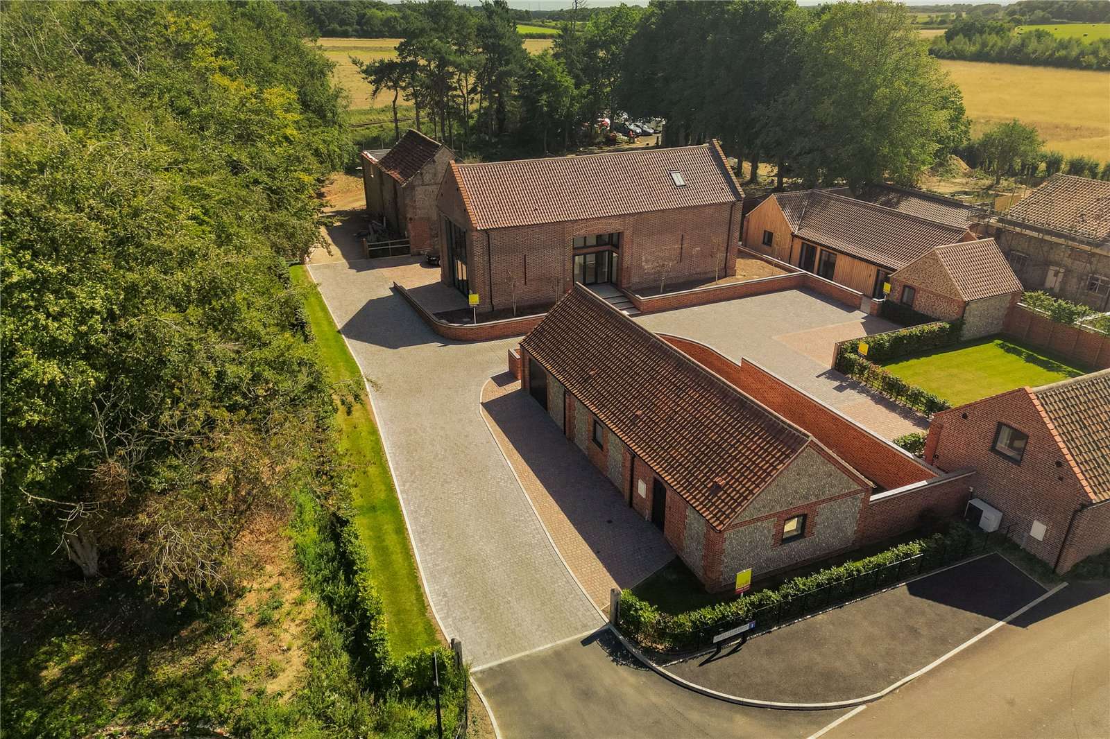 1 Laurel Farm Barns, Hall Road, Crossdale Street, Northrepps, Cromer ...
