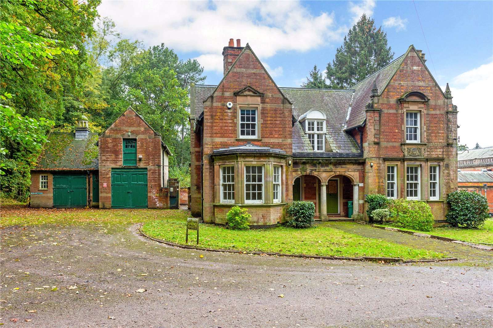 Three bedroom houses for sale in Gotham, Nottinghamshire | Savills