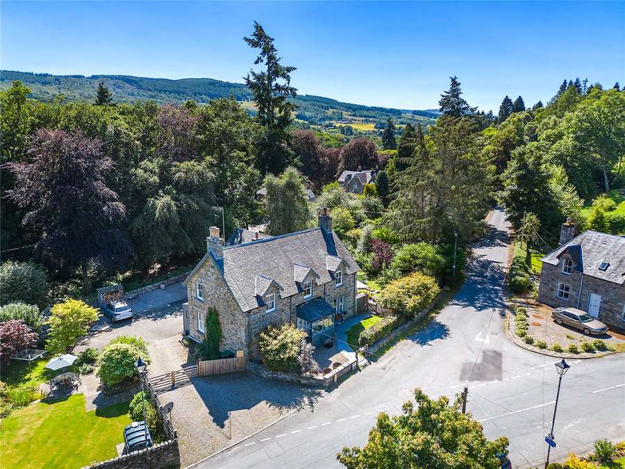 Dundarave, Strathtay, Pitlochry, Perthshire, PH9 0PG | Property for ...