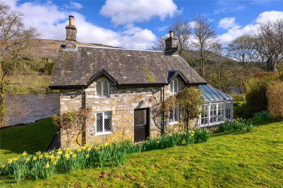 Comrie Cottage, Duneaves Road, Keltneyburn, Aberfeldy, PH15 2LS ...