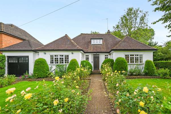 Savills | Property to rent in Amersham on the Hill, Buckinghamshire