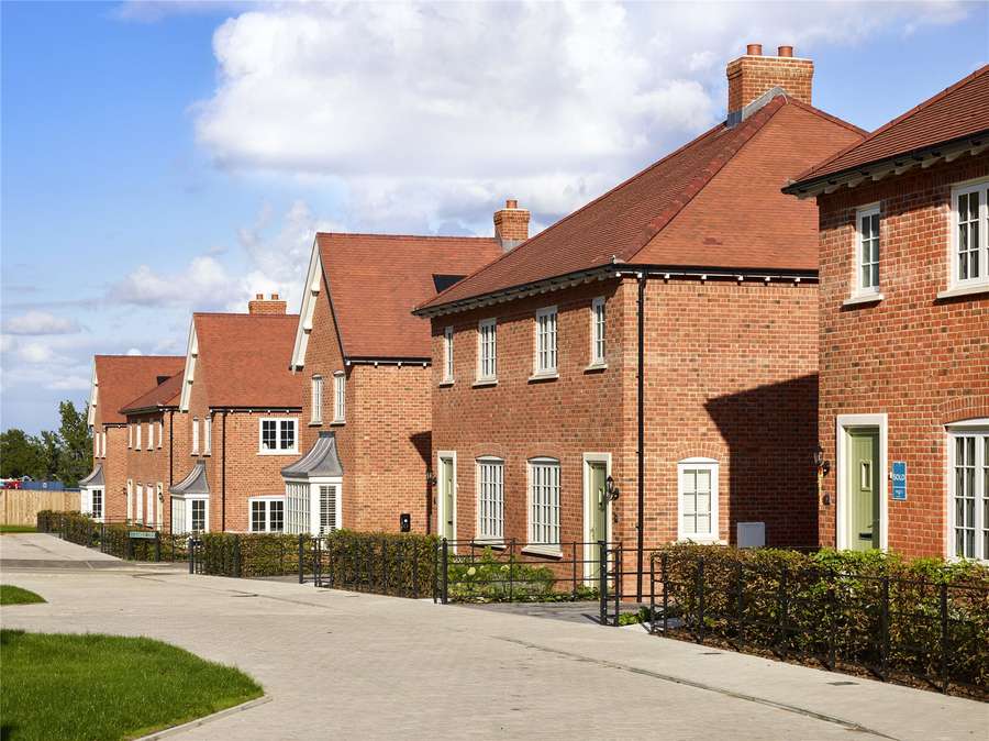 The Brooks, Burghfield Common, Reading, Berkshire, RG7 3NZ | New homes ...