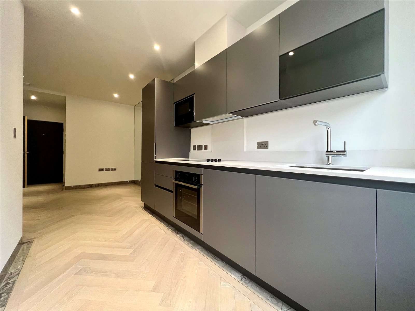 Duke Street, Reading, RG1 4FU | Property to rent | Savills