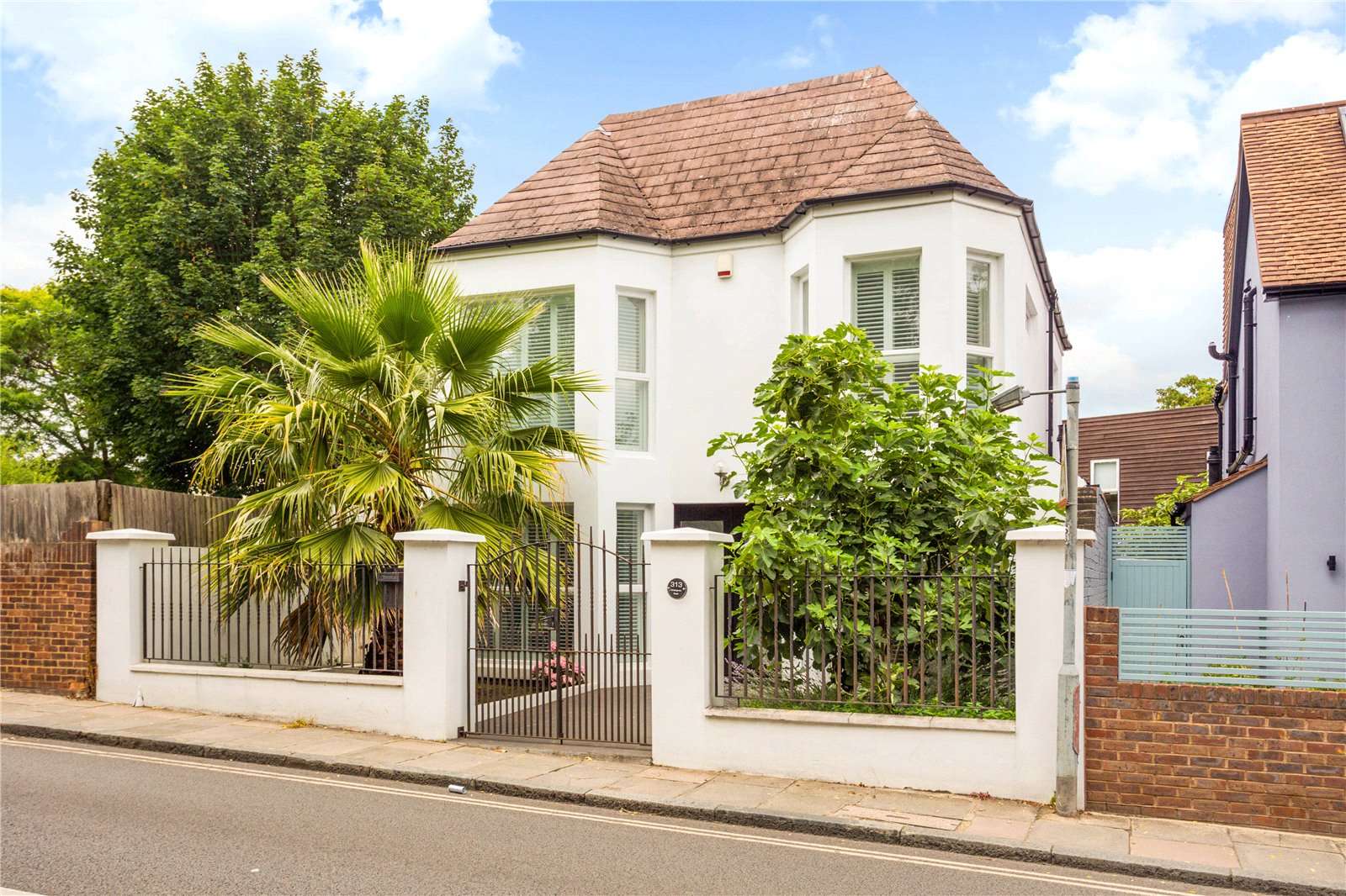 Savills | Houses for sale in Richmond, London