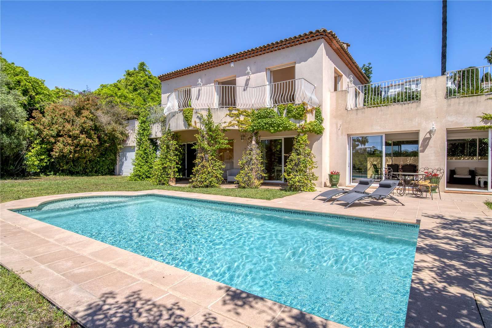 Cap D'Antibes, French Riviera, 06160 | Property for sale | Savills